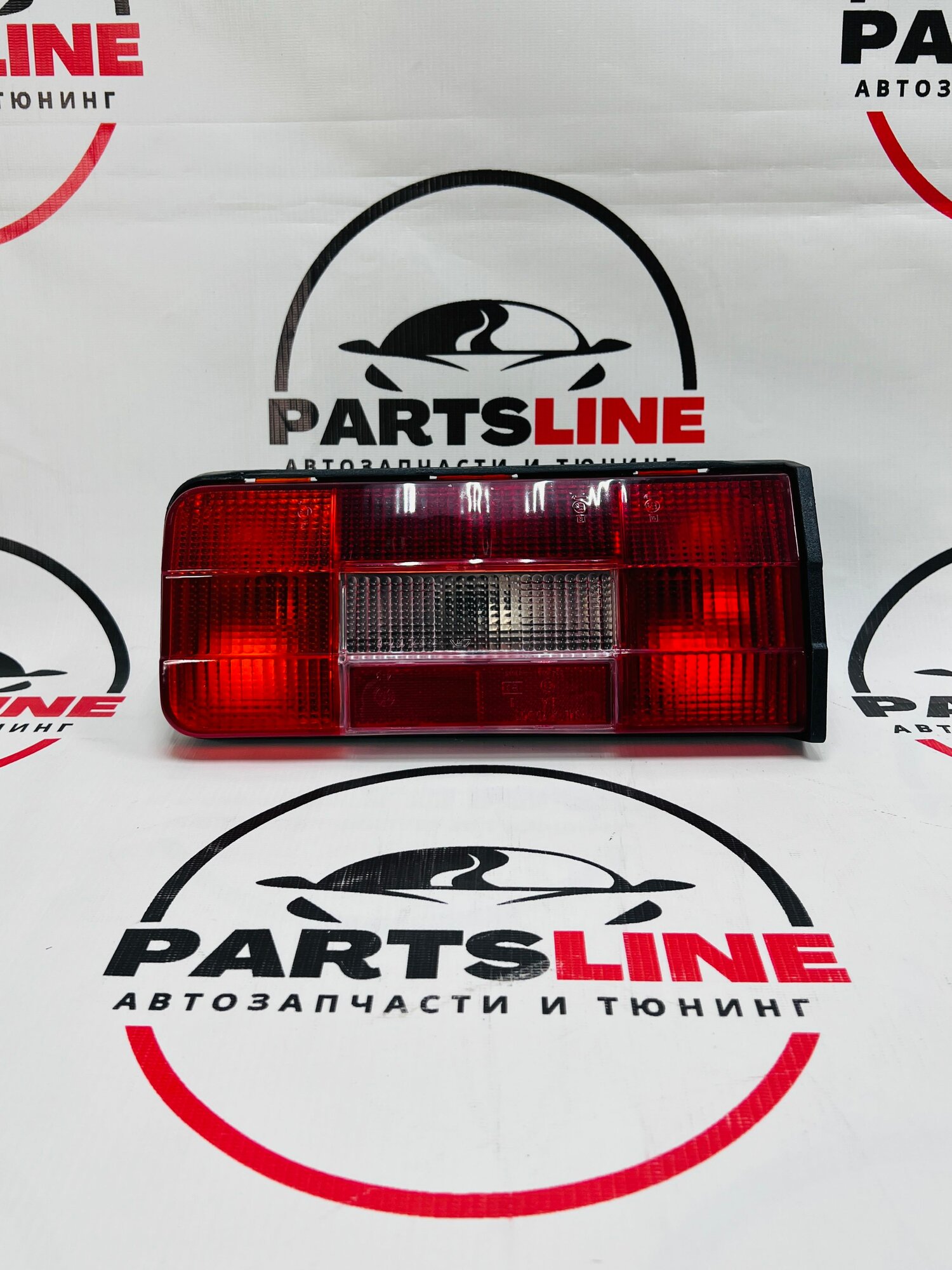 Фонарь задний ВАЗ Лада 2106, 2121 Нива стандарт левый красный