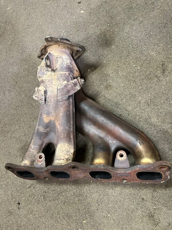 Выпускной коллектор Mitsubishi Lancer 9 (б/у)