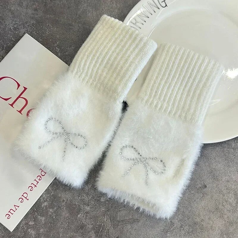 Перчатки для женщин