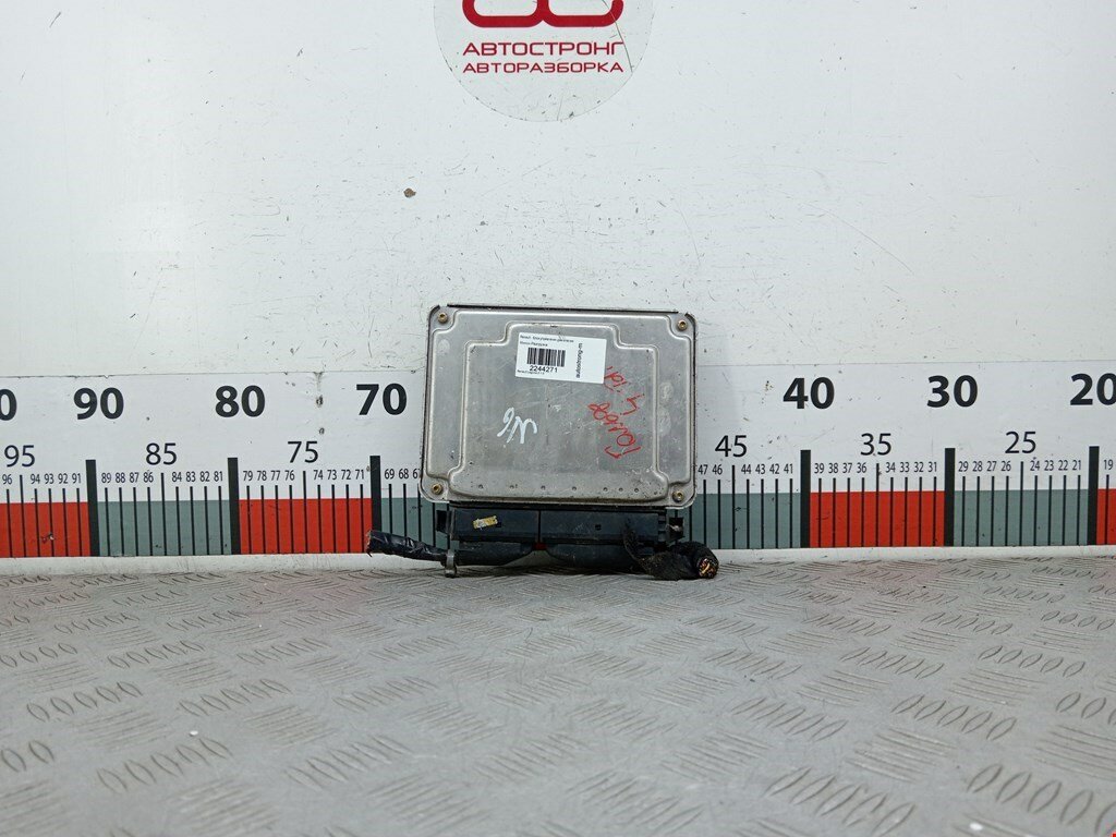 Блок управления двигателем Renault Laguna 2 038906019CJ арт. 2244271