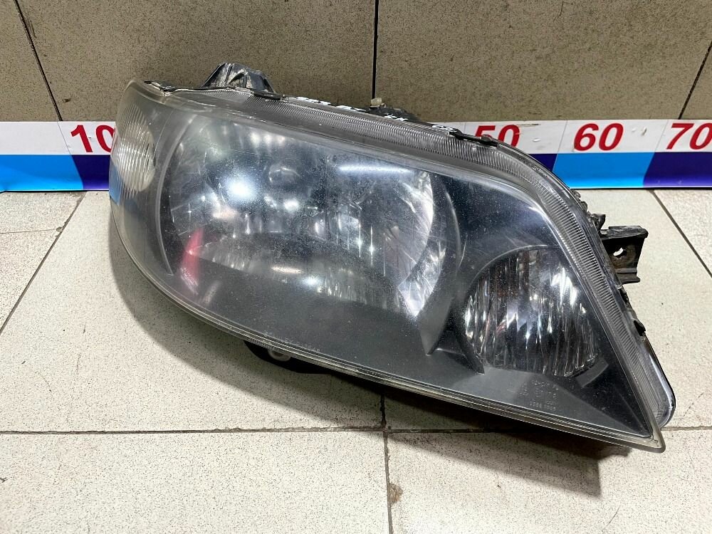 Фара правая Mazda 323 BJ P1364R