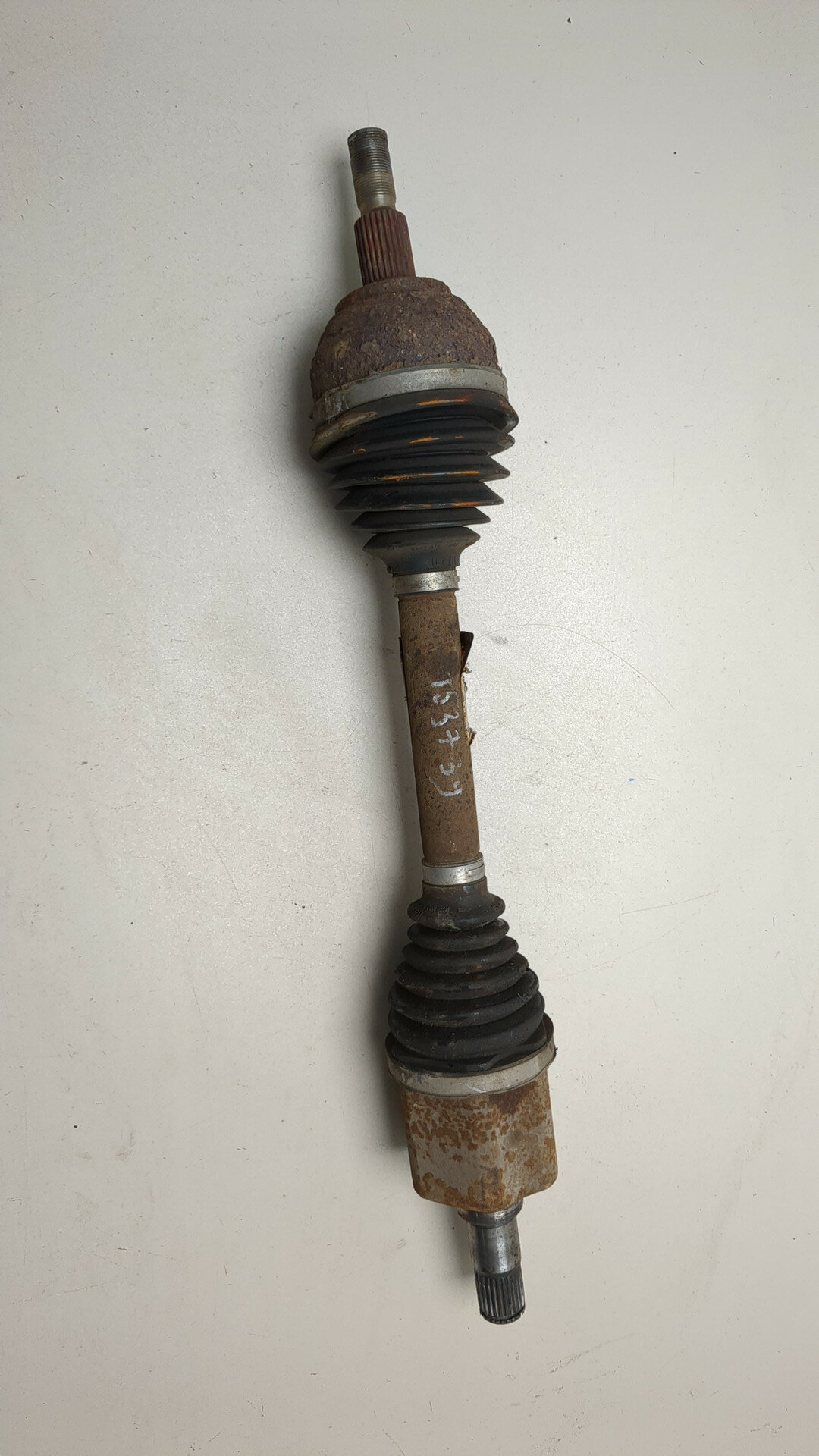 Полуось (вал, шрус) левая передняя Ford Kuga Б/У