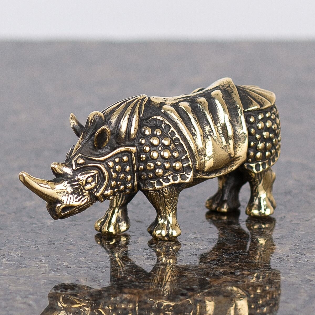 Статуэтка носорог 3,5 см бронза