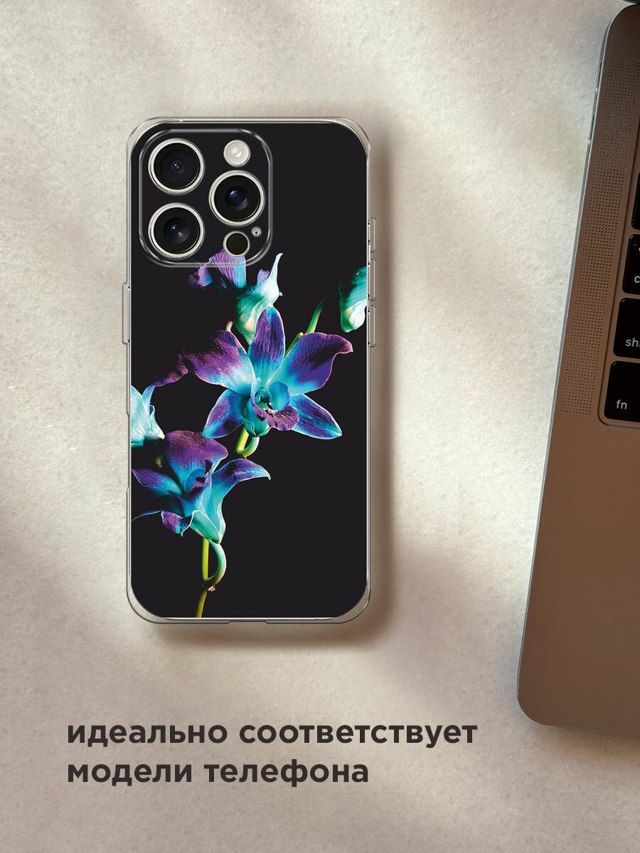 Чехол на Apple iPhone 16 Pro / Айфон 16 Про с принтом "Синий цветок на черном" — фото 1