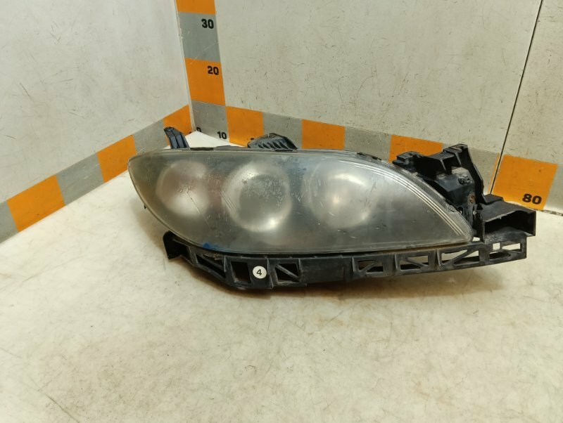 Б/У седан, под полировку Фара правая Mazda Mazda3 2005 BK 456672 MAZDA арт. BN8V510K0C