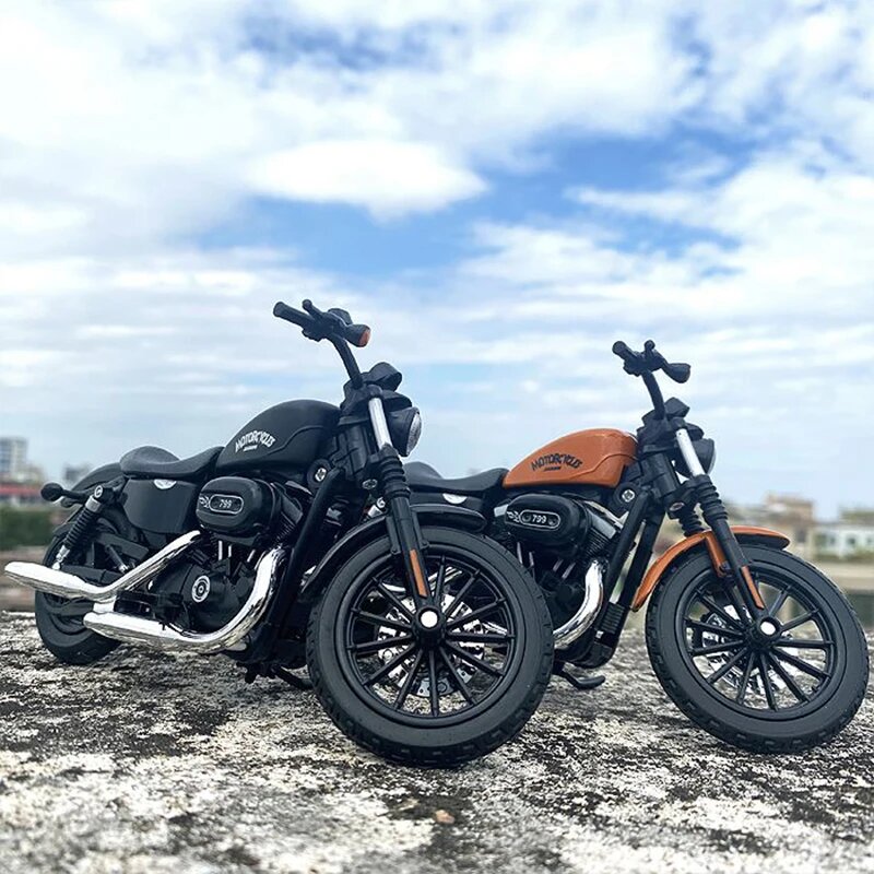 Металлическая модель мотоцикла Maisto Harley-Davidson Sportster Iron 883, оранжевый, 1:12