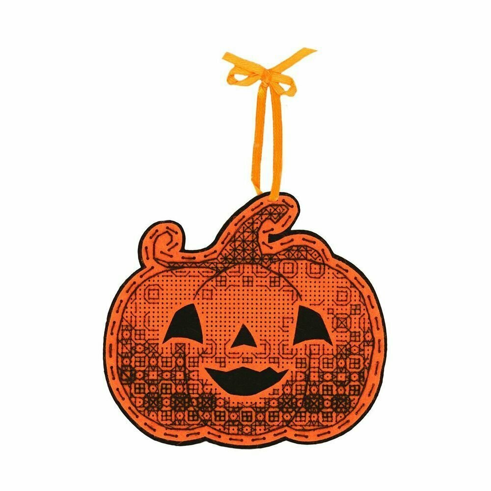 Набор для вышивания крестиком ЖАР-птицА (М. П. Студия) "Тыковка с узорами" 10х11 см, Украшения Хэллоуин Овощи