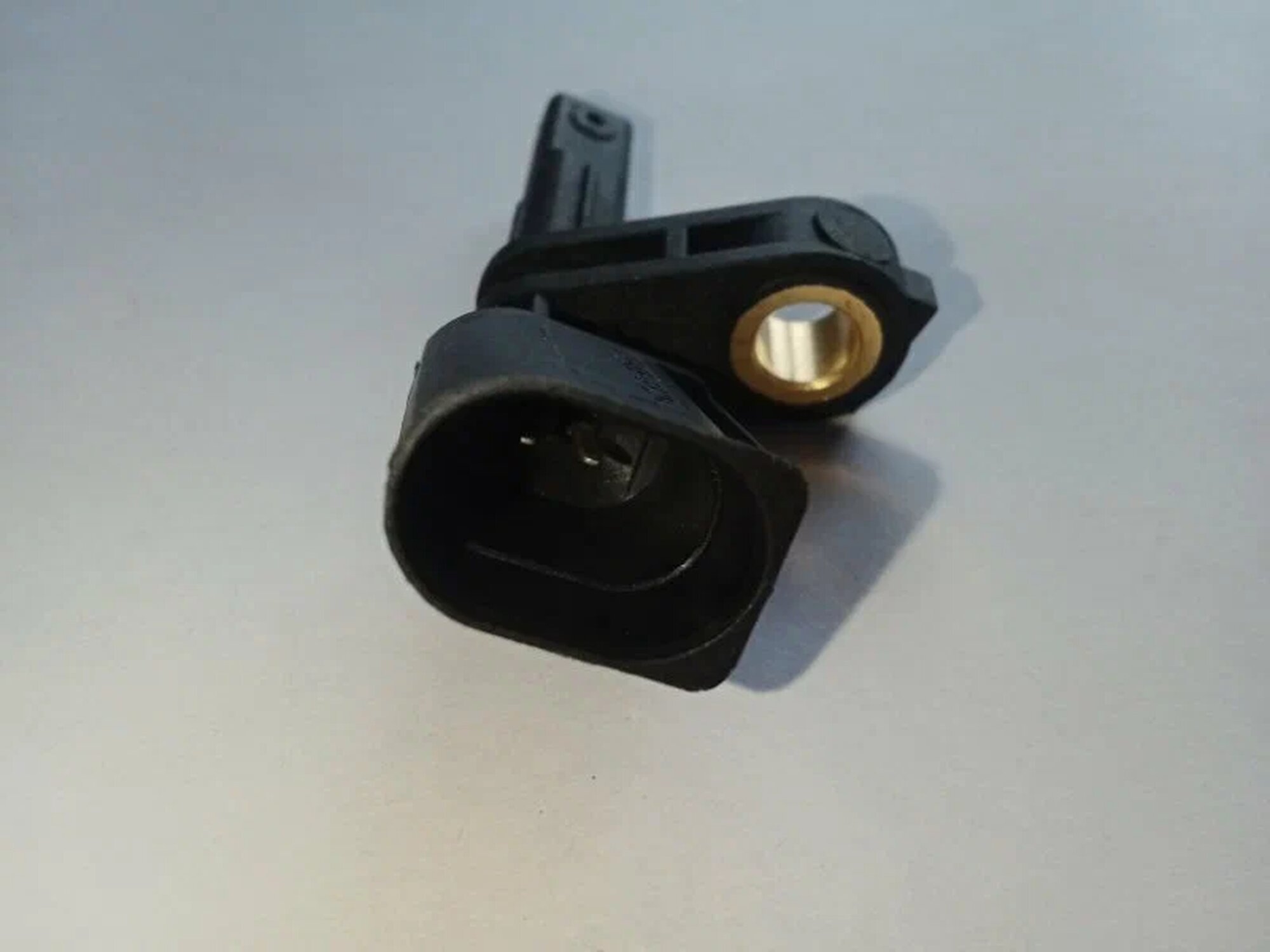 Датчик ABS RUN66208, для Volkswagen Transporter T5, передний, левый, черный