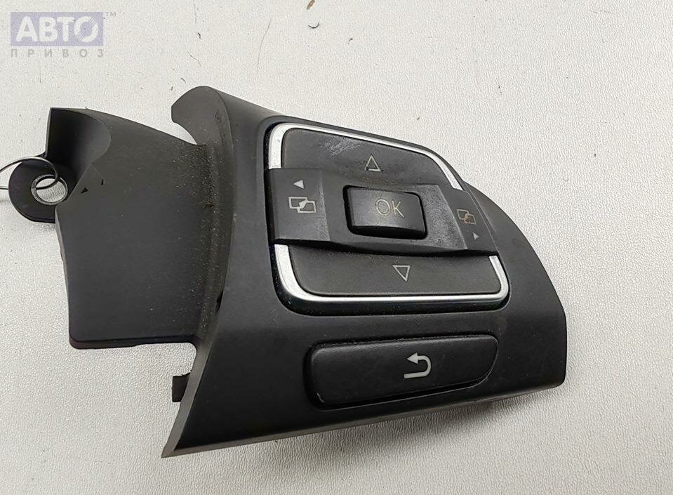 Кнопки руля Volkswagen Passat B7