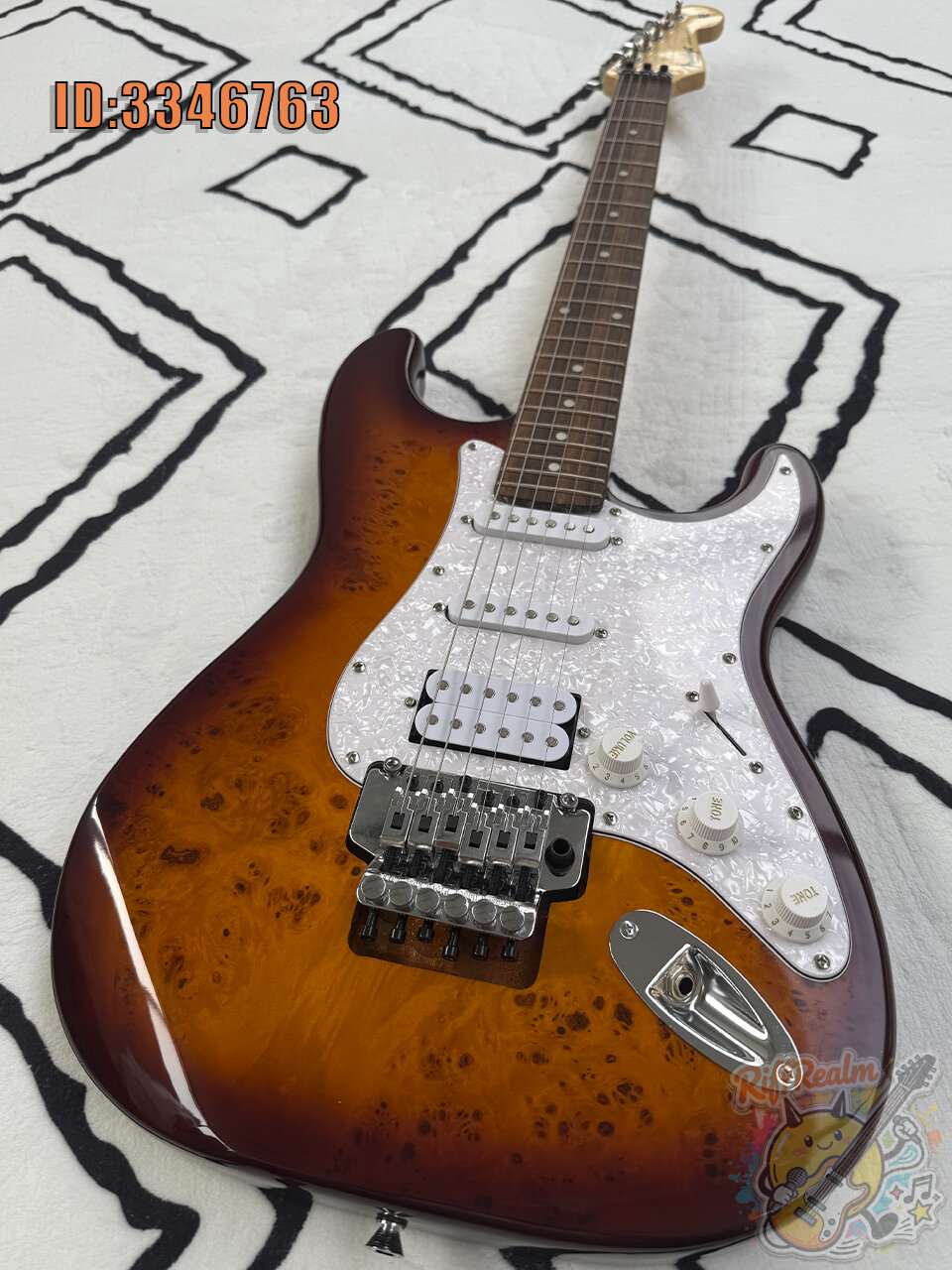 Электрогитара Stratocaster sunburst wood