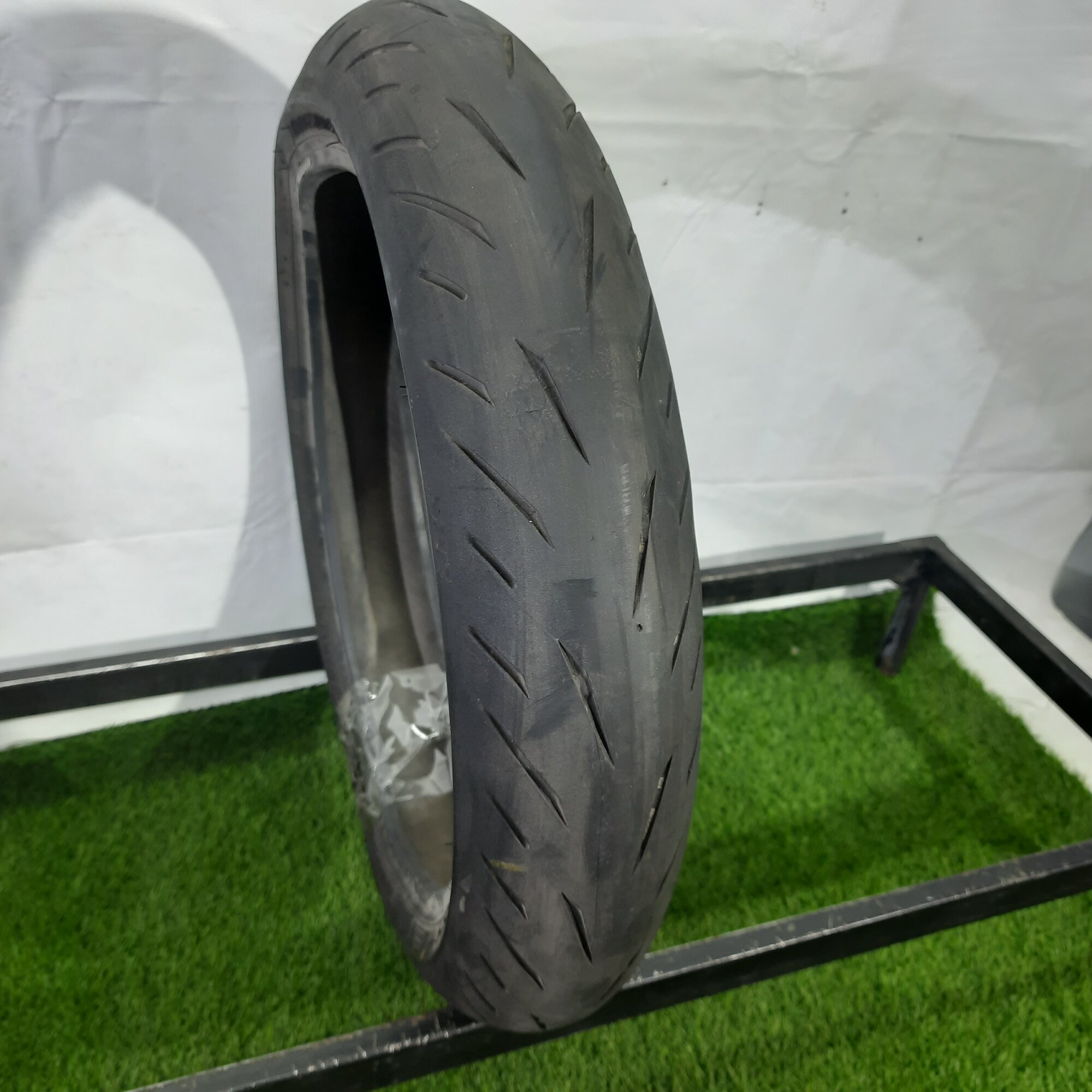 Мотошина Bridgestone Batlax S22 120/70 R17