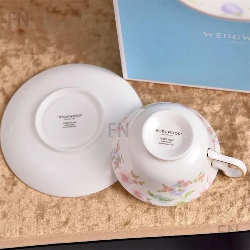 Чашка Wedgwood 200 мл, набор из 4 шт, костяной фарфор, с блюдцами, нежный дизайн — фото 1