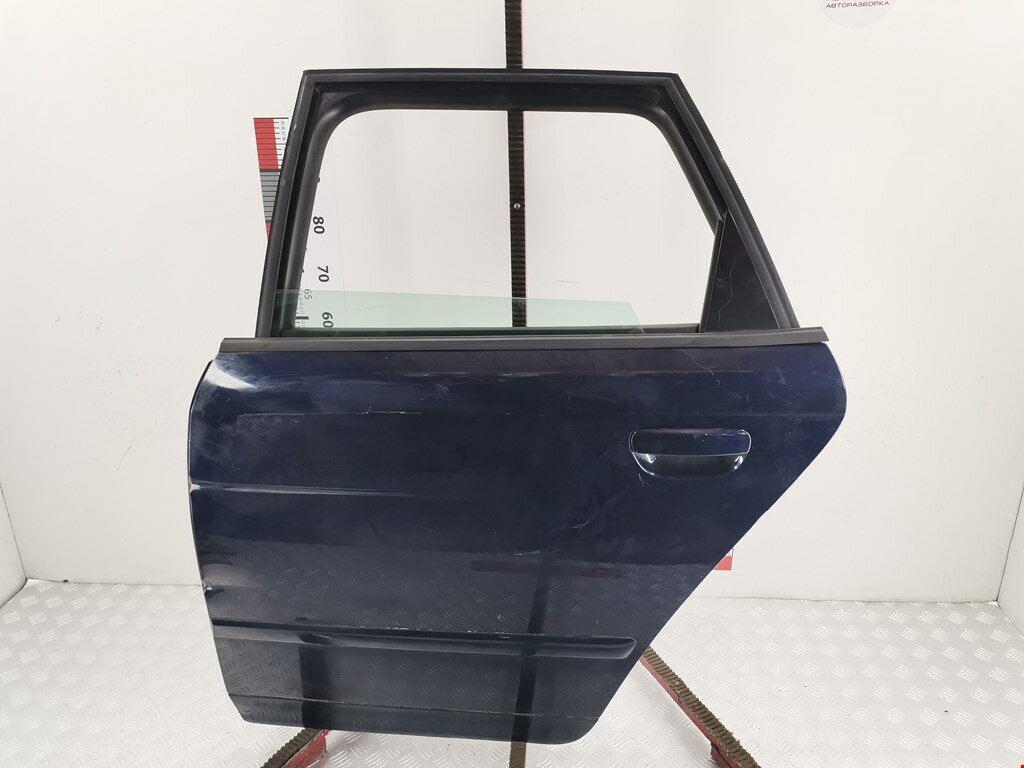 Дверь задняя левая Audi A4 B6 8E0833051 арт. 1510884