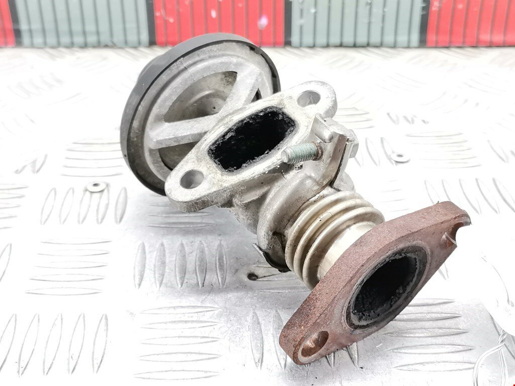 Клапан ЕГР EGR Volkswagen Polo 4 038131501BB арт. 1886615