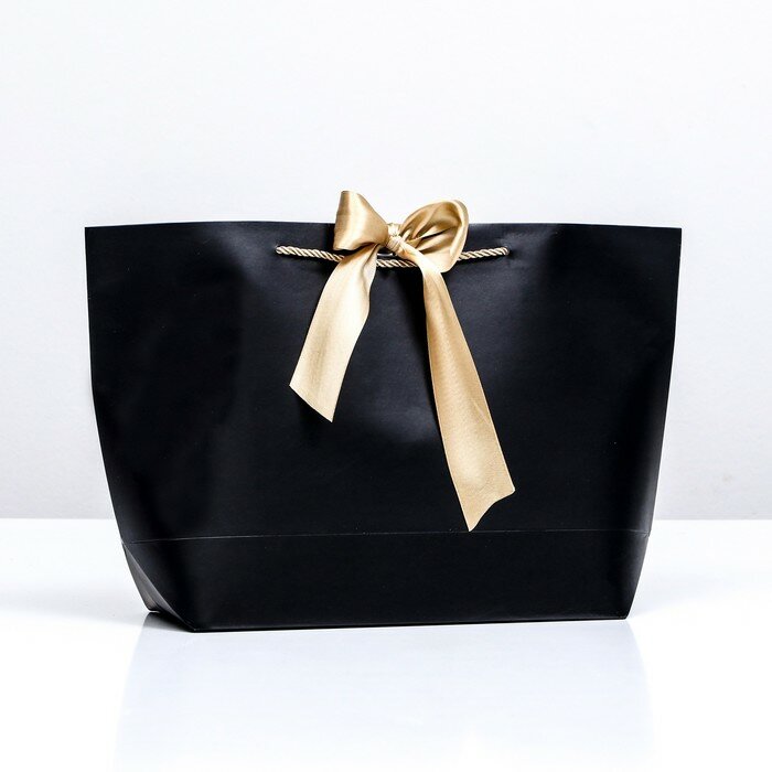 Пакет подарочный с лентой 30 х 27,5 х 12 см "Черный", 9624187