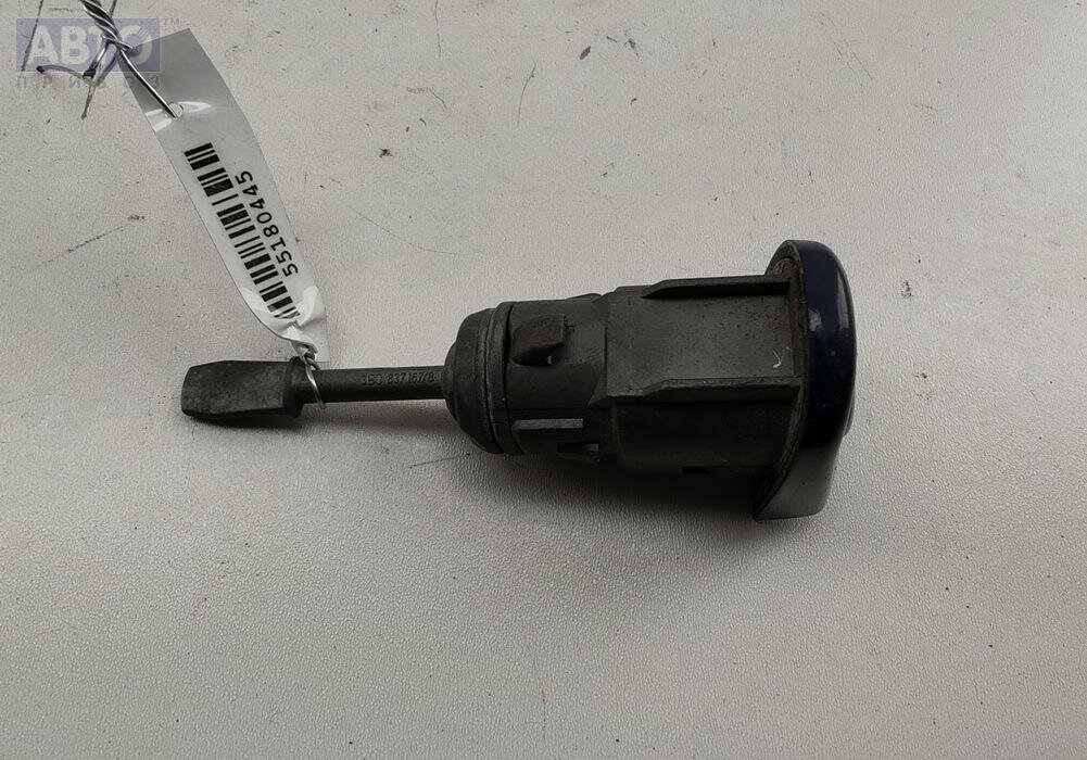 Личинка замка Volkswagen Passat B5