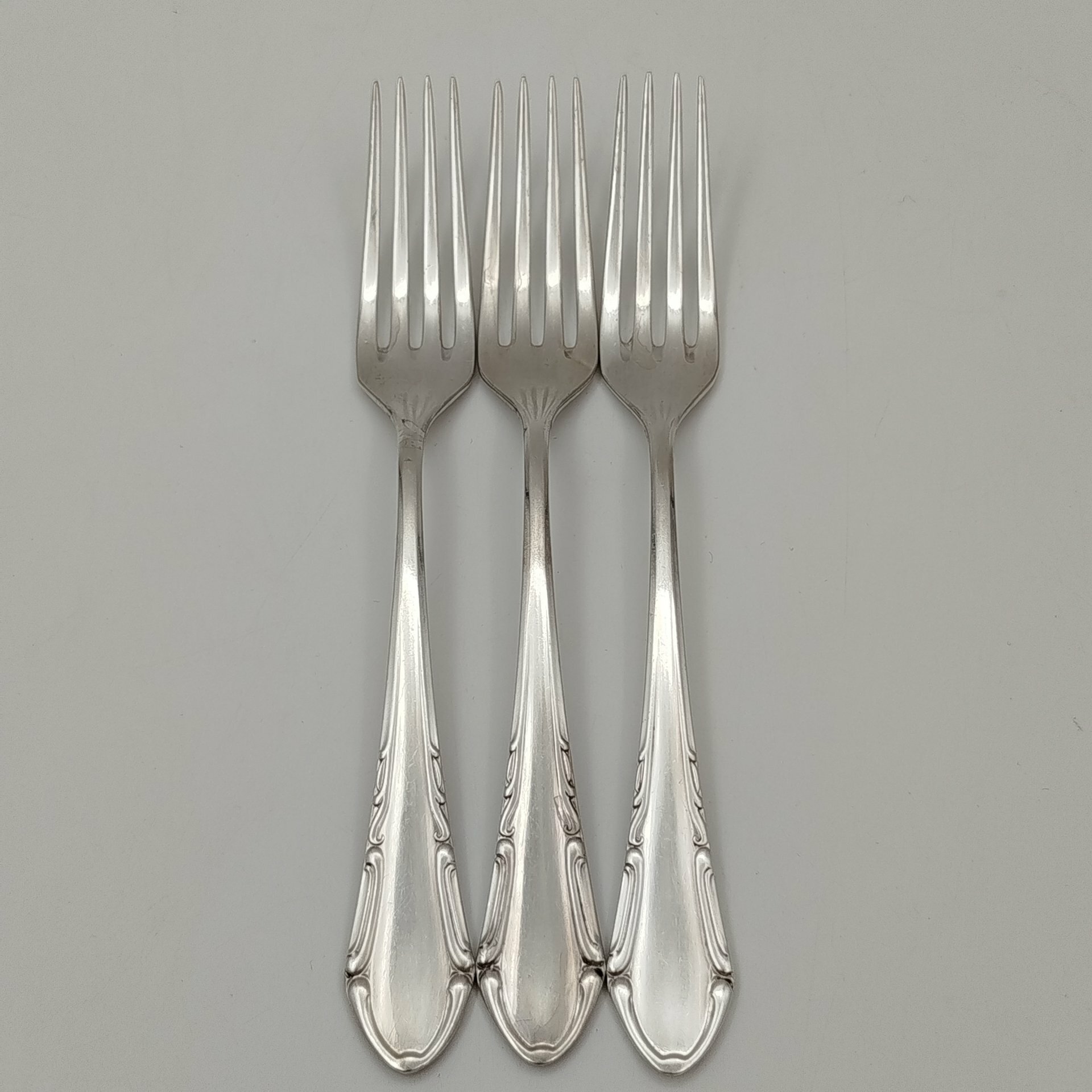 Набор из 3-х десертных вилок в стиле модерн, латунь, серебрение, Западная Европа