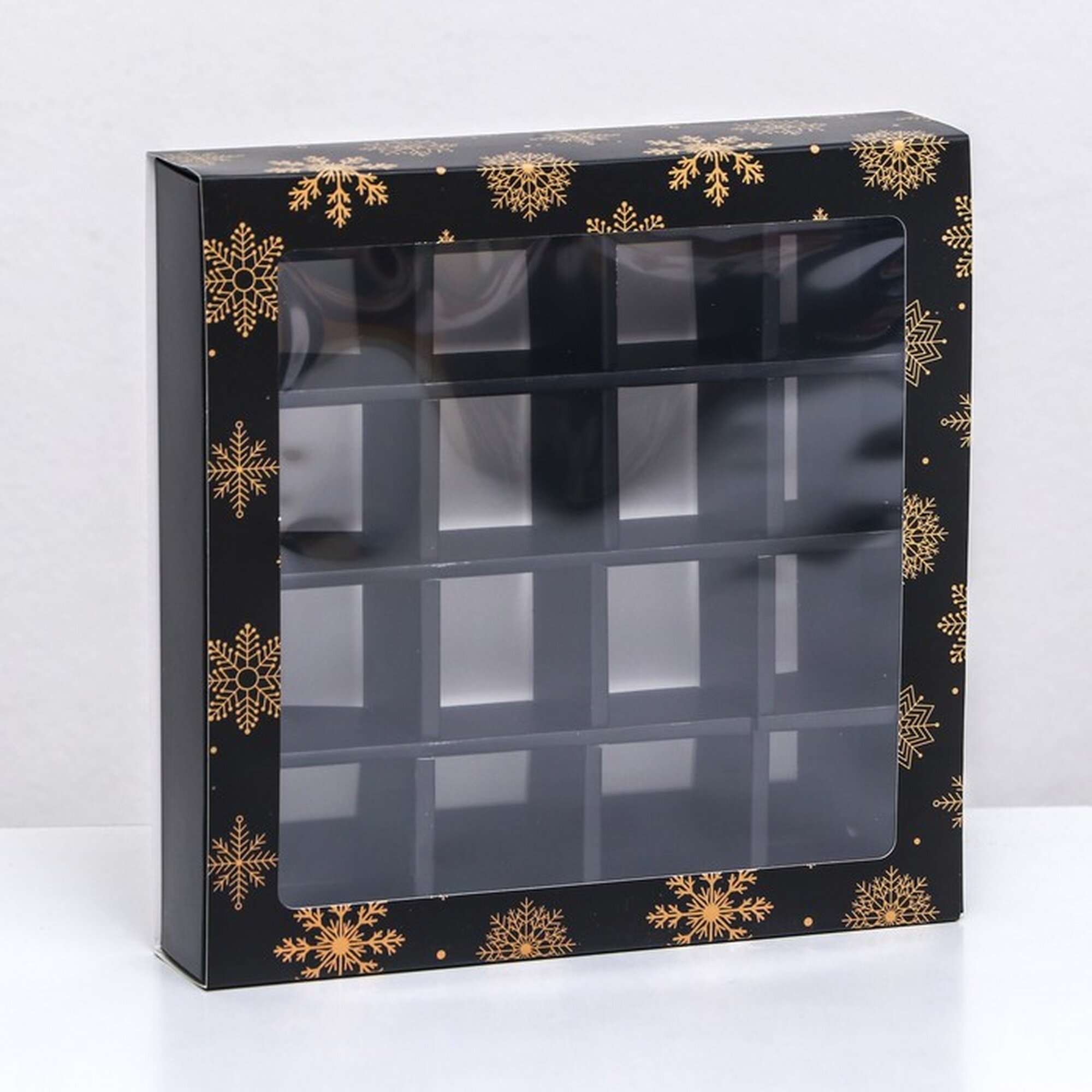 Коробка под 16 конфет, 17.7×17.7×3.8 см, кондитерская упаковка