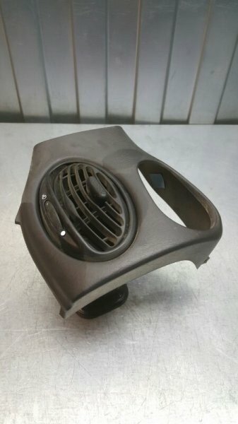 Дефлектор вентиляционный Ford Focus DFW 1998 (б/у)