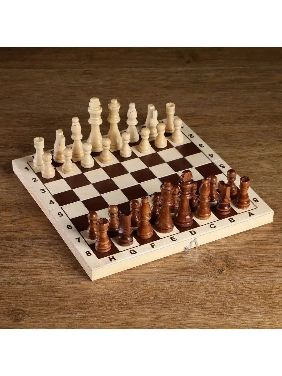 Шахматные фигуры, дерево, высота короля 8 см