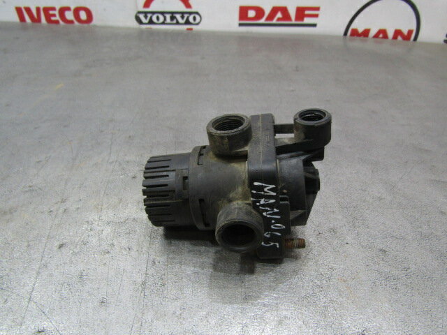 Клапан ускорительный KNORR-BREMSE, MAN TGX, TGS, TGA, TGL, TGM