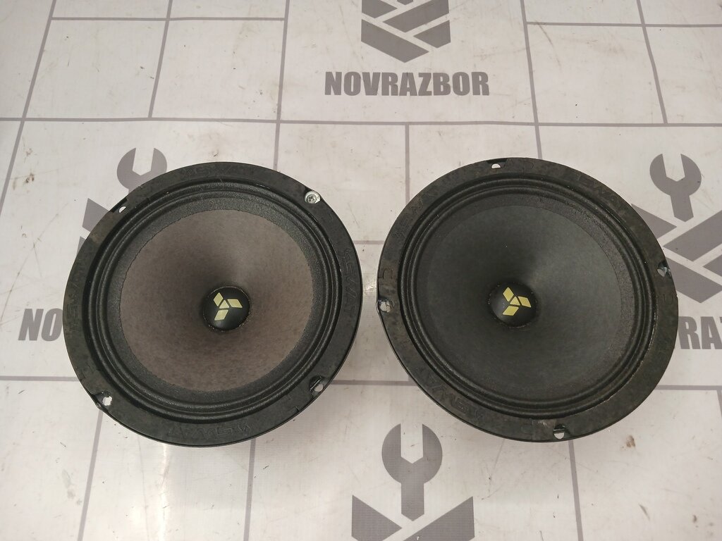 Динамик VW Golf 4 Bora 97-05