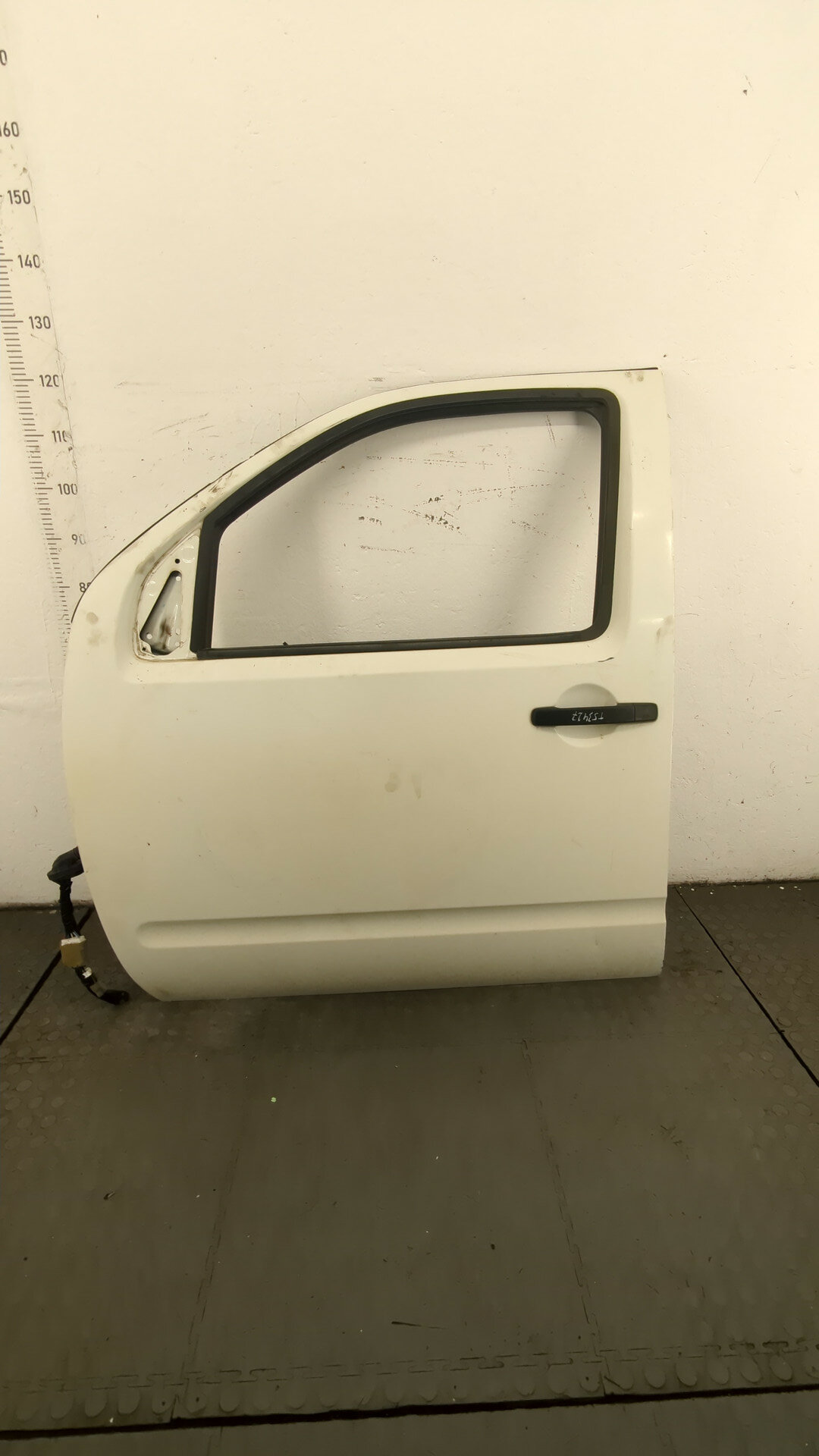 Дверь боковая (легковая) левая передняя Nissan Navara Б/У