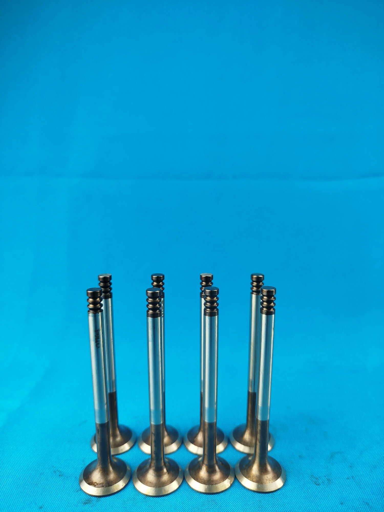 Клапан ГРМ выпускной "LECAR" для автомобилей ВАЗ 2112, Калина, Приора, Гранта 16кл. (к-т 8шт)