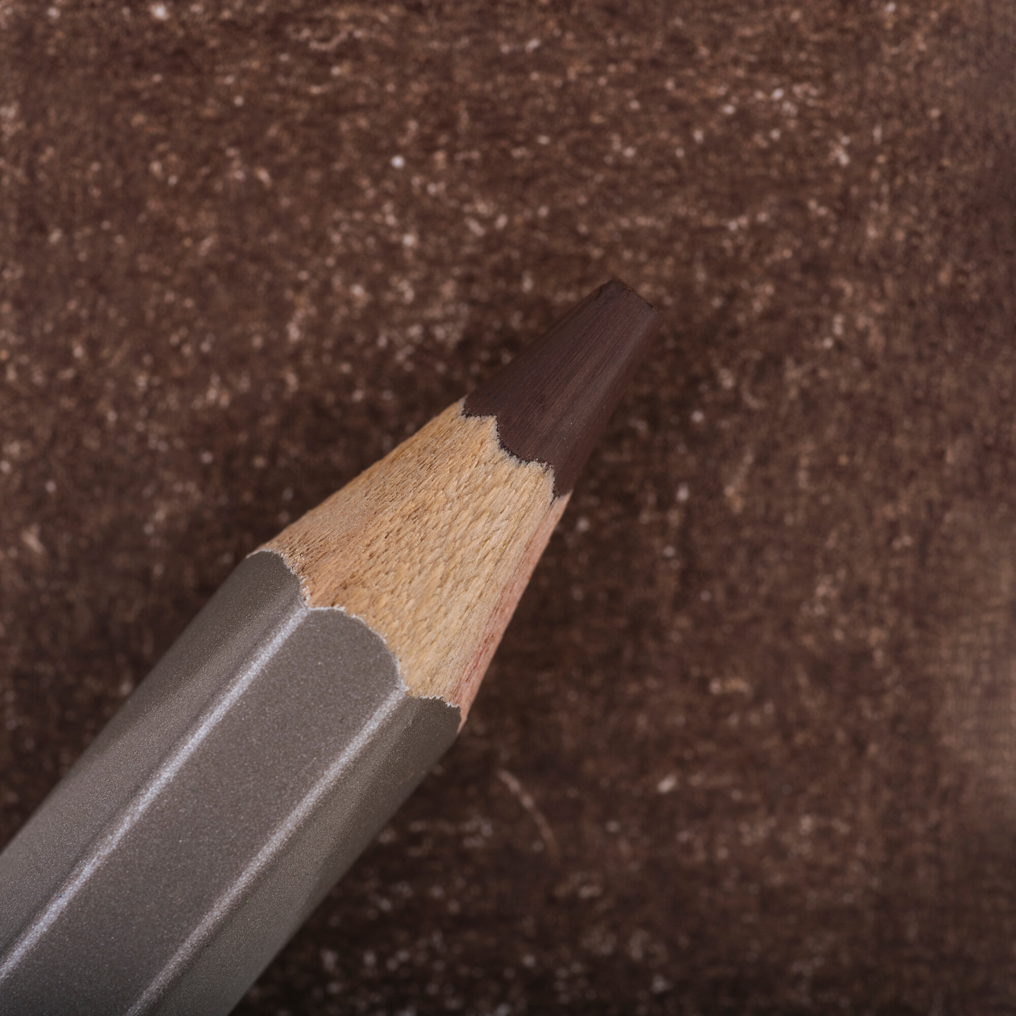 Карандаш цветной GRAFART PRO №109 коричневый темный