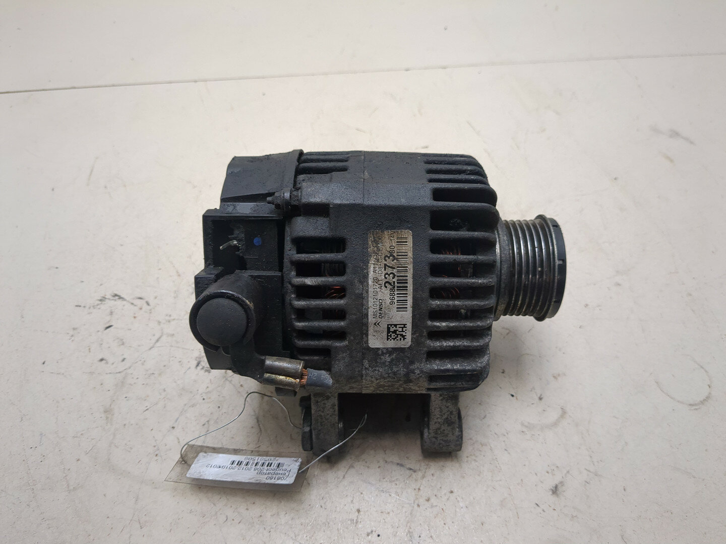 Генератор Peugeot 208 Б/У