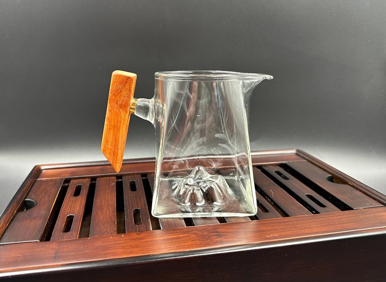 Чахай с боковой деревянной ручкой, квадратное основание "Горный перевал", 300мл.