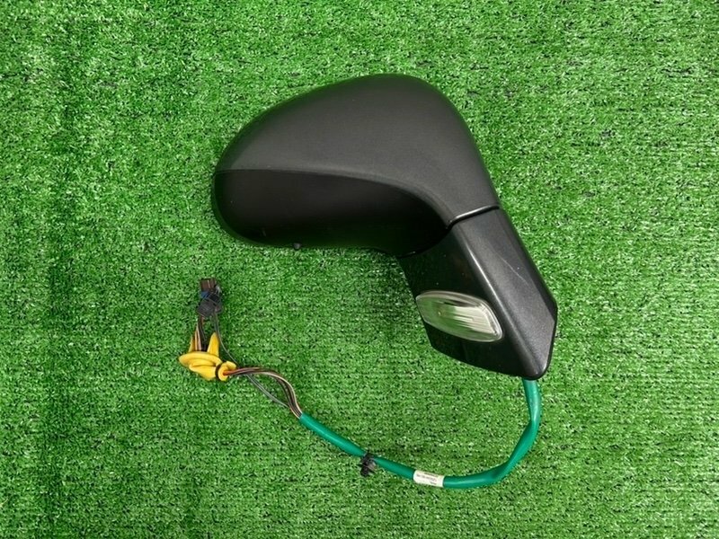 Зеркало заднего вида боковое правое Peugeot 308