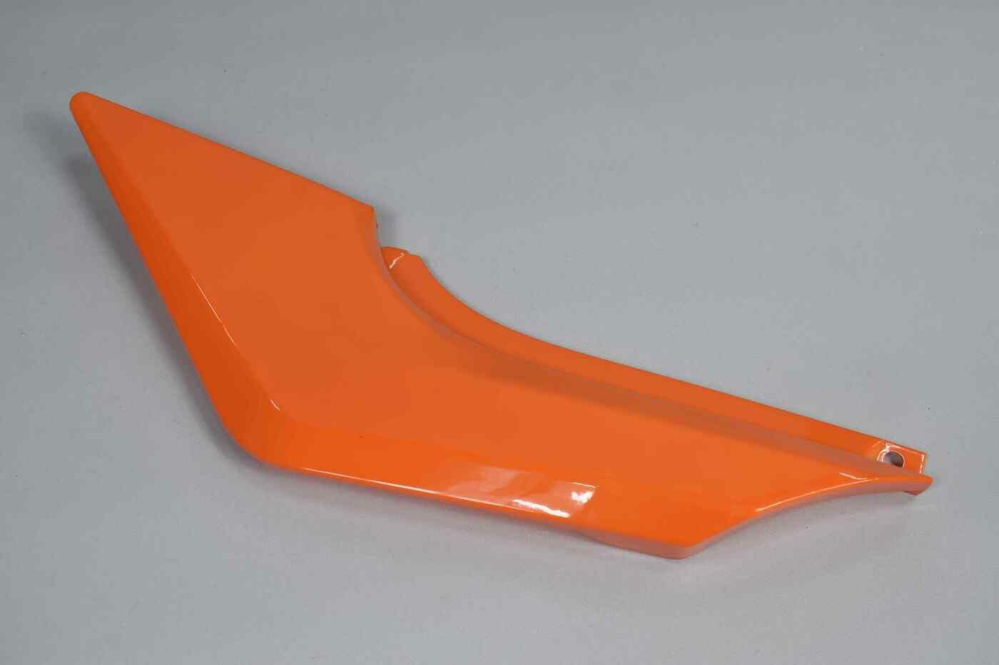 Облицовка боковая центральная левая верхняя оранжевая КТ50 SIGMA SPORT (WM)