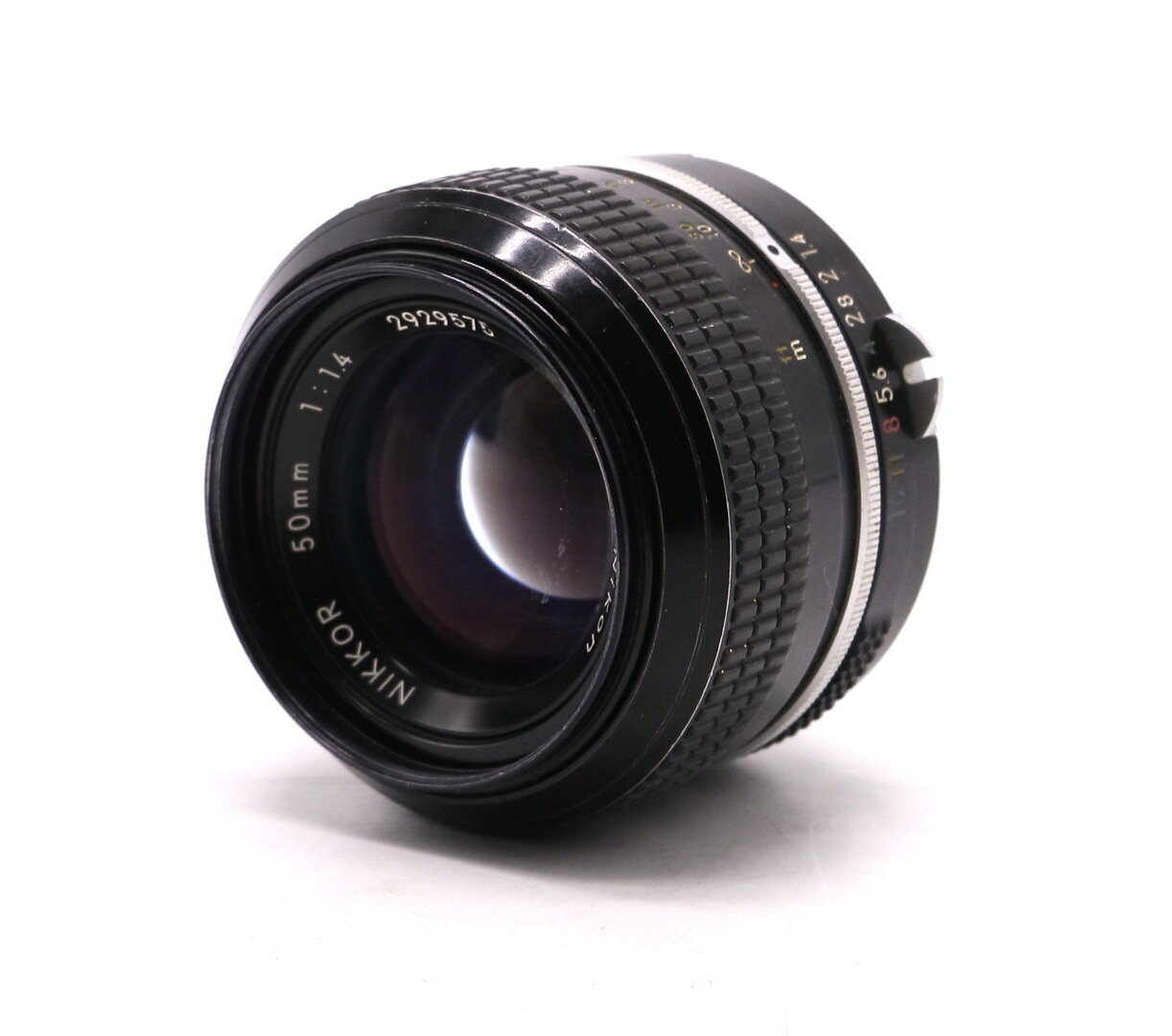 Объектив мануальный Nikon 50mm f/1.4 Nikkor Pre-AI