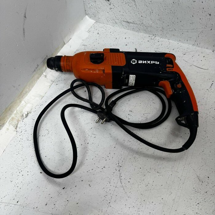 Перфоратор Вихрь П-800К