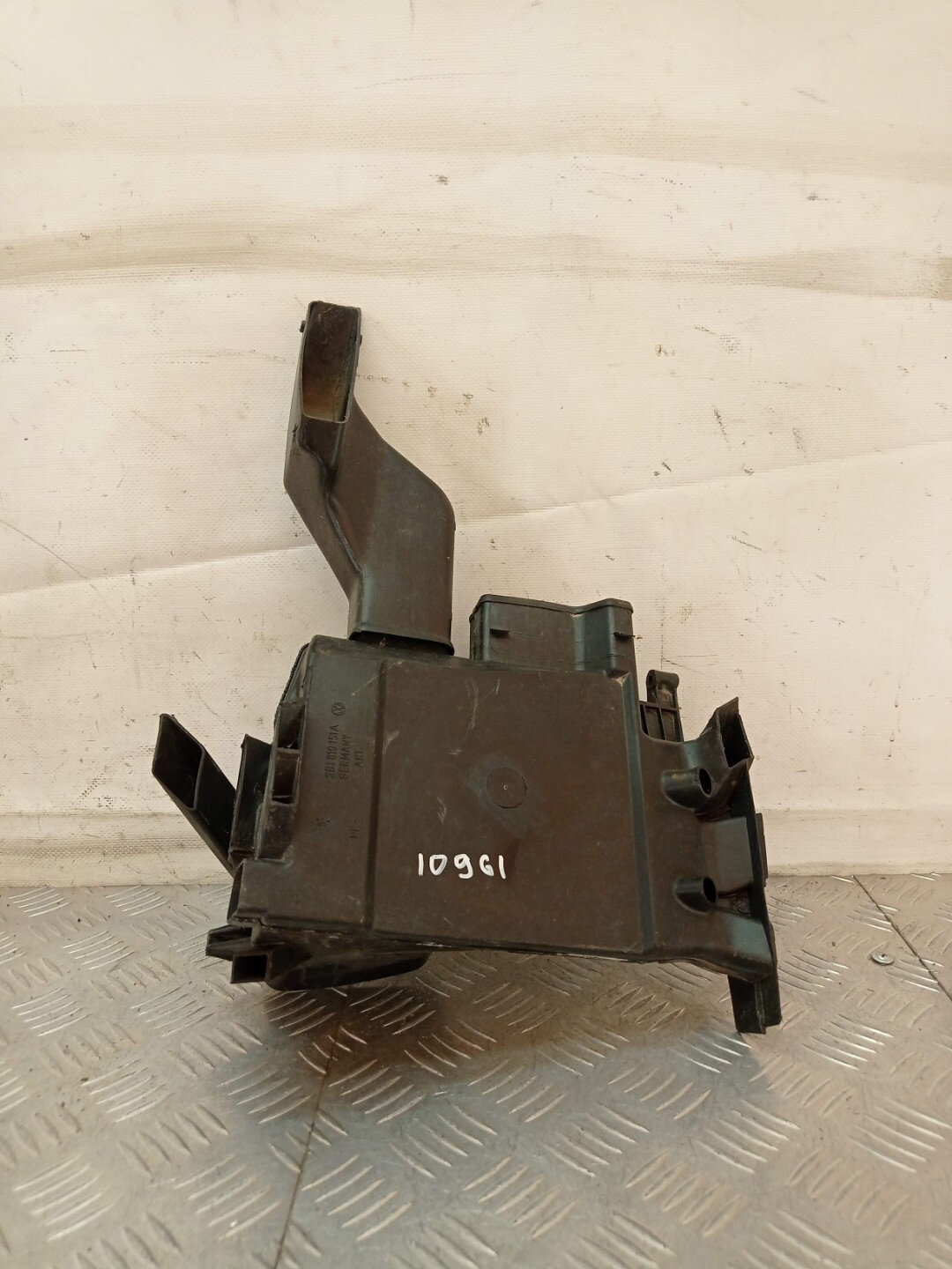 Воздуховод (дефлектор) радиатора Volkswagen Passat B5 1998 3B1819151A