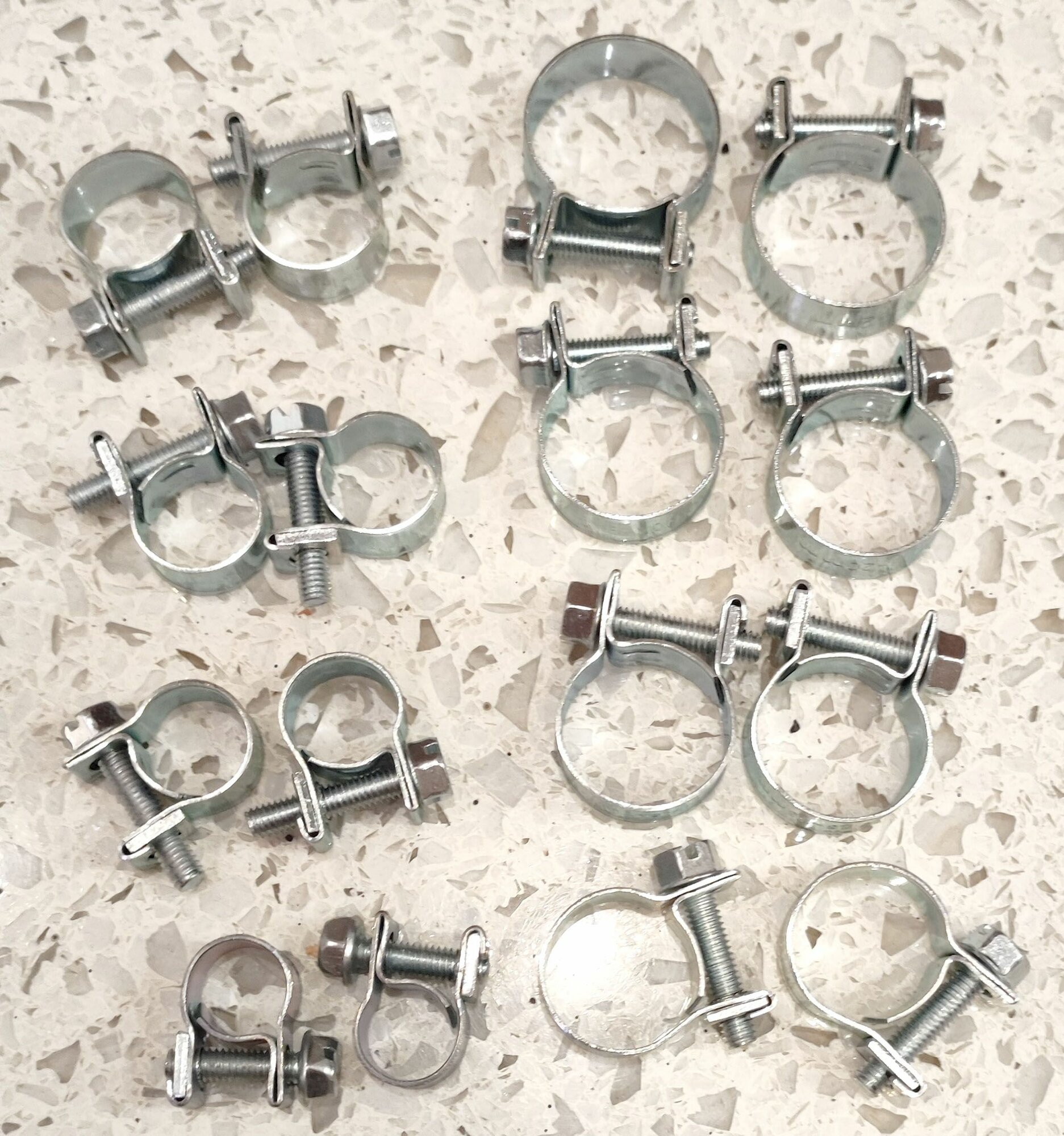 Хомут винтовой W1, набор D 6-8мм - 20-22мм, 19штук , по 2 на размер, оцинкованная сталь