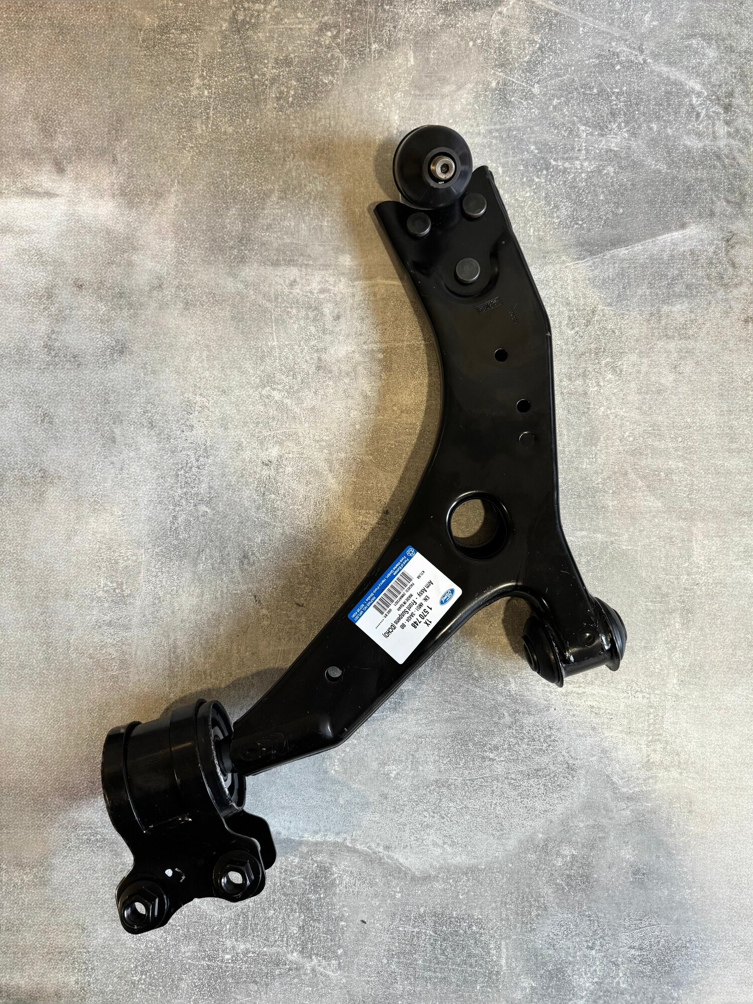 1570748 Оригинальный рычаг Ford