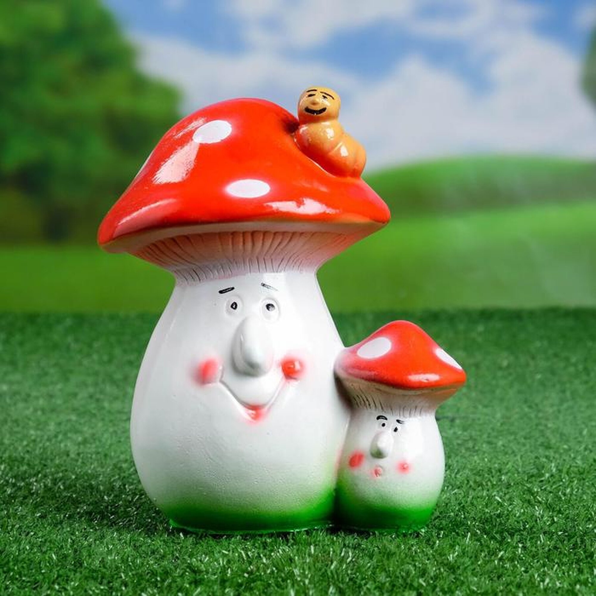 Садовая фигура Хорошие сувениры "Два мухомора", гипс, высота 19 см, ширина 16 см