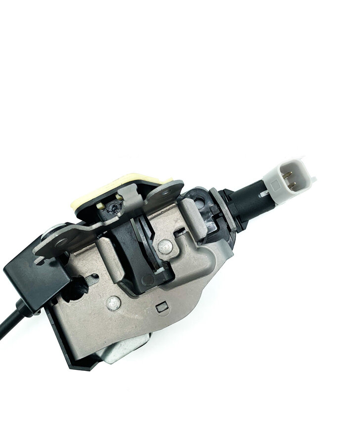 Замок крышки багажника Land Rover Discovery 3 4 L319 Дискавери Л319 80 apt. LR017470 FQR500080 FQR500220