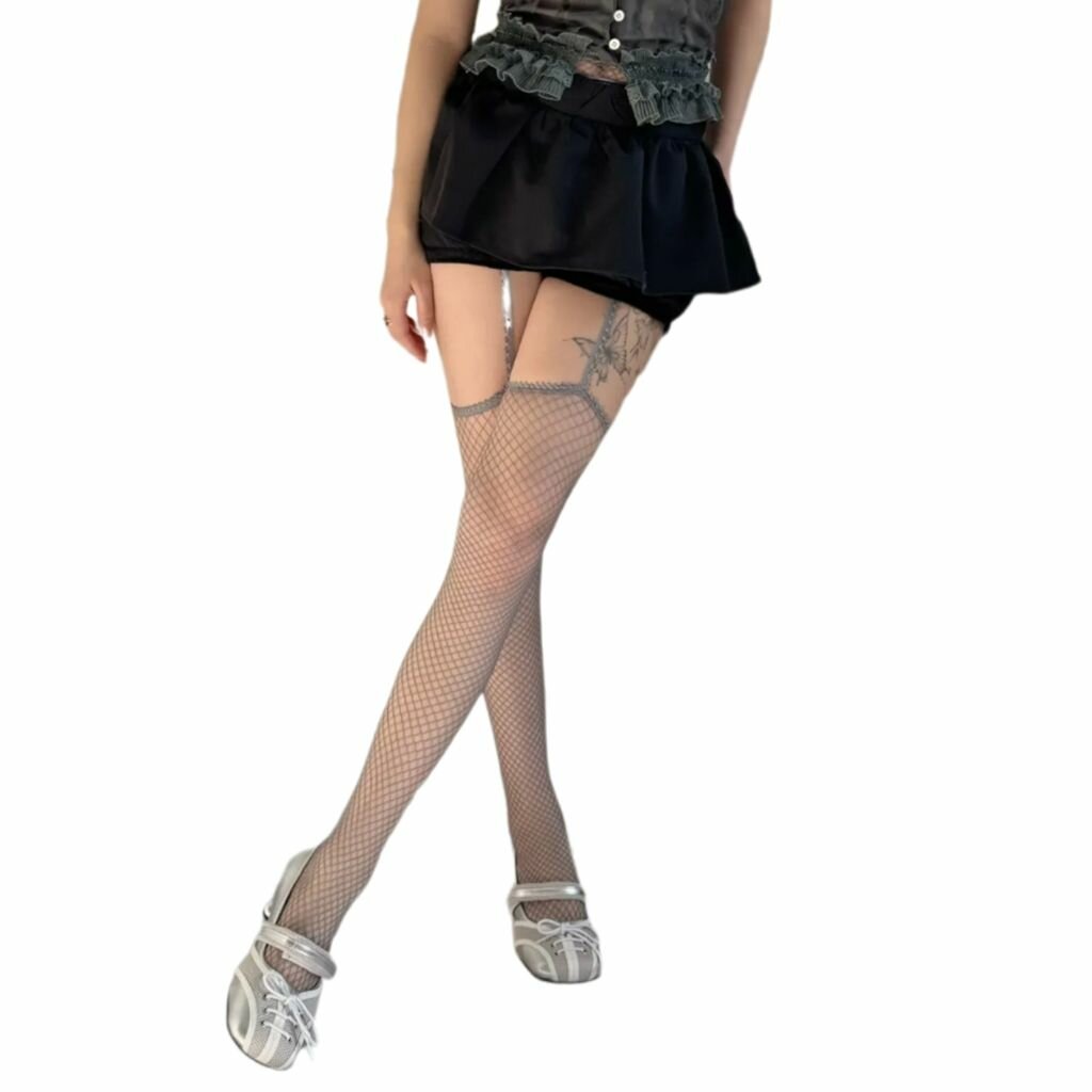 Чулки с подвязками для чулок в сеточку и поясом женщин