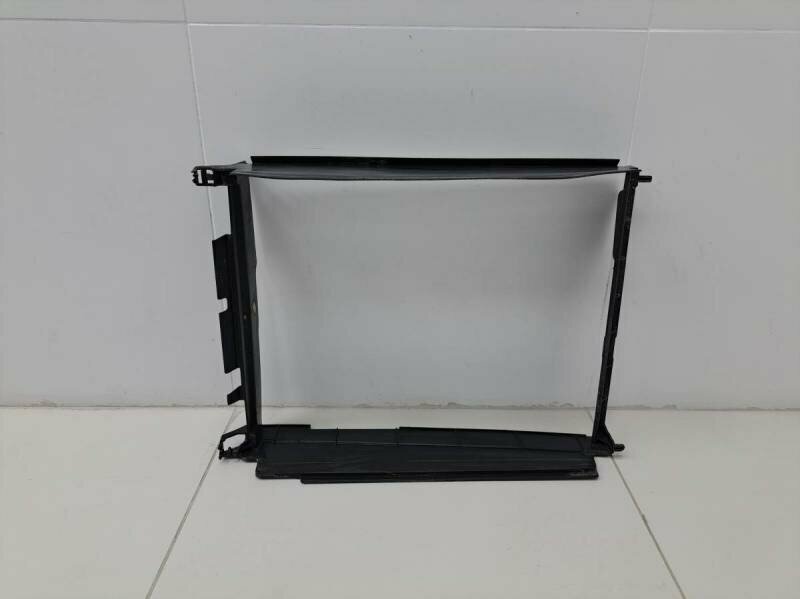 Кожух радиатора Renault Sandero 2014 кат.номер: 215596207R