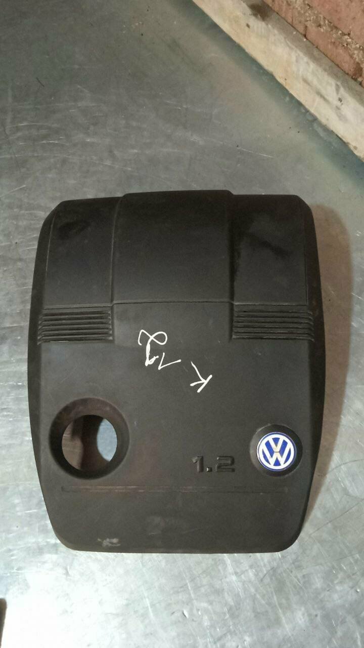 Декоративная крышка двигателя Volkswagen Polo 4 2003