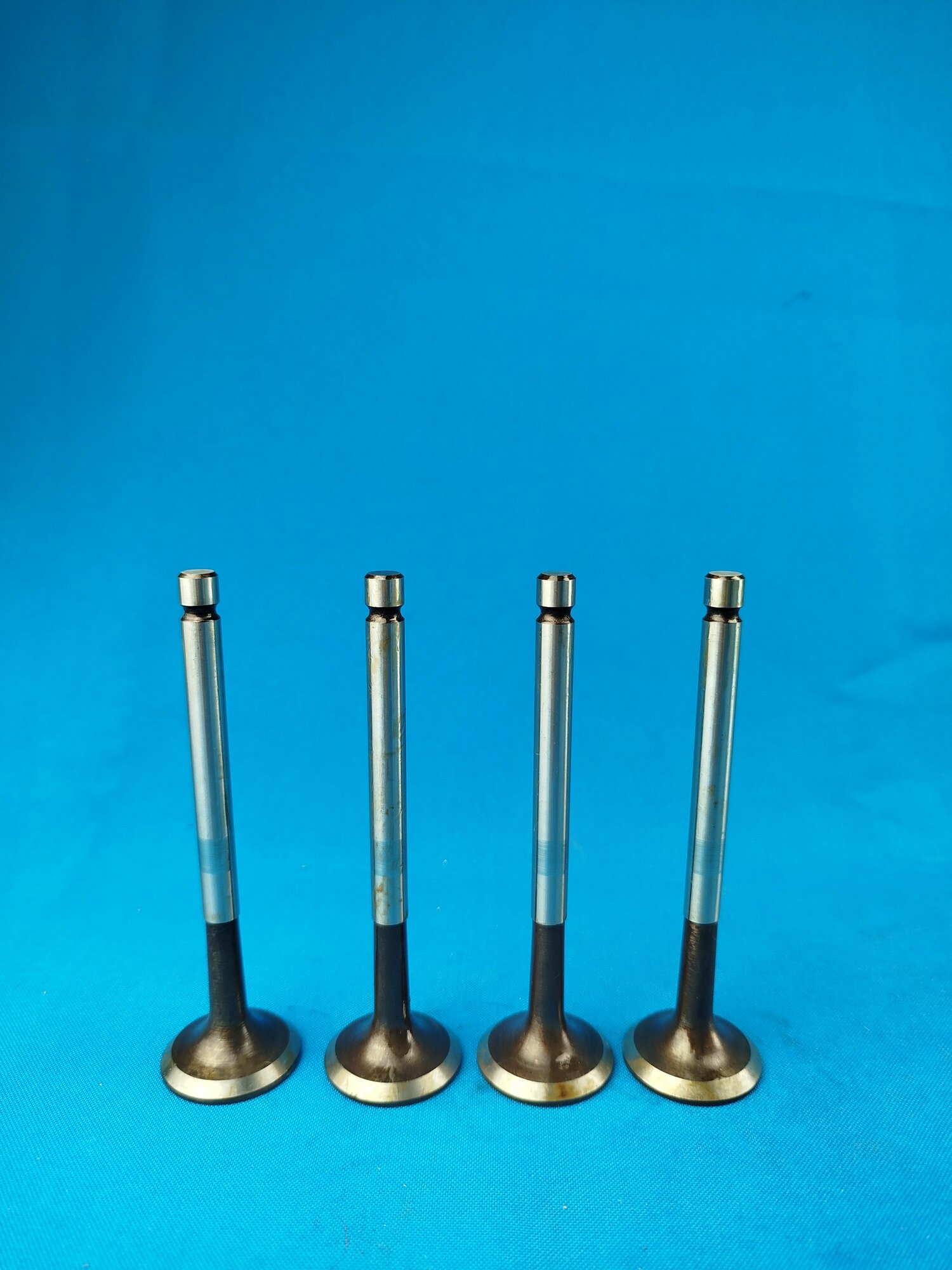 Клапан ГРМ выпускной "LECAR" для автомобилей ВАЗ 2101-07, Нива, Шевроле-Нива (к-т 4шт)