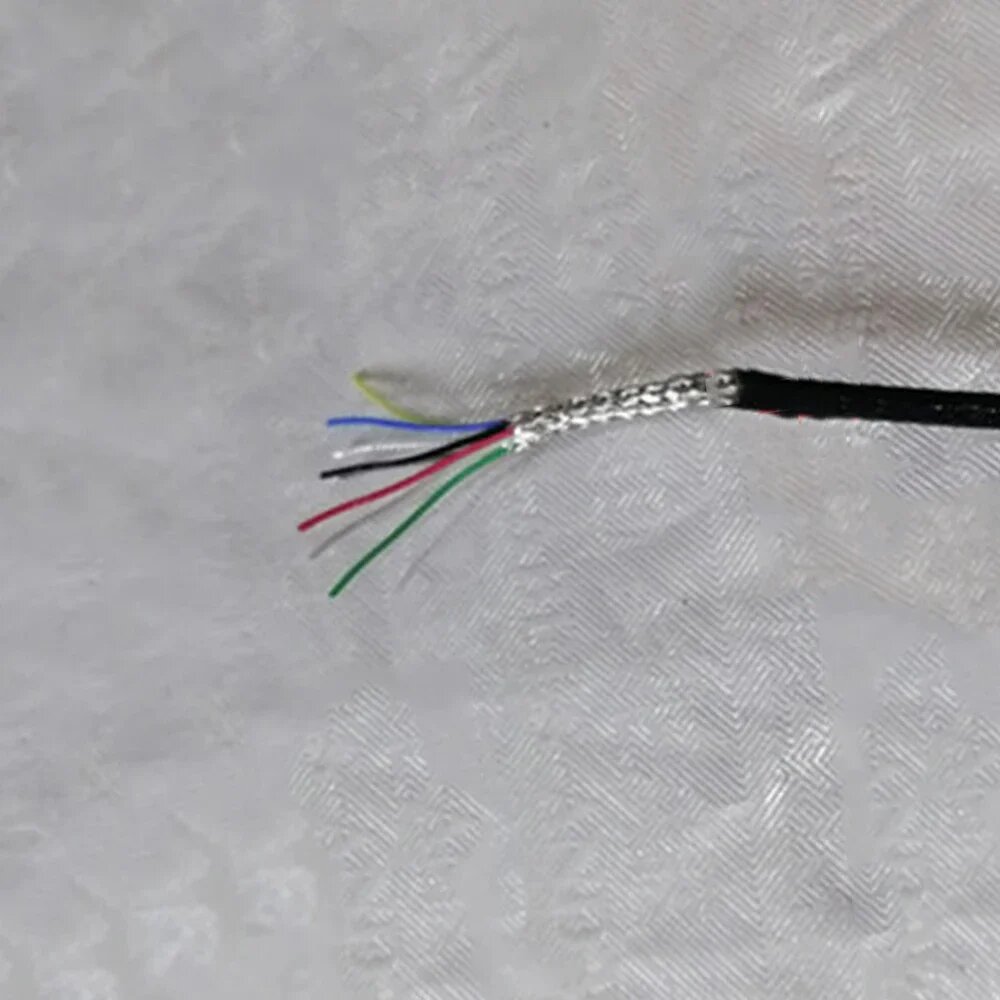 Ультратонкий 8-жильный посеребренный медный провод Экранированный кабель 8 жил x 7/0,08 мм Ультратонкий сигнальный провод 32 awg Внешний диаметр 1,85 мм