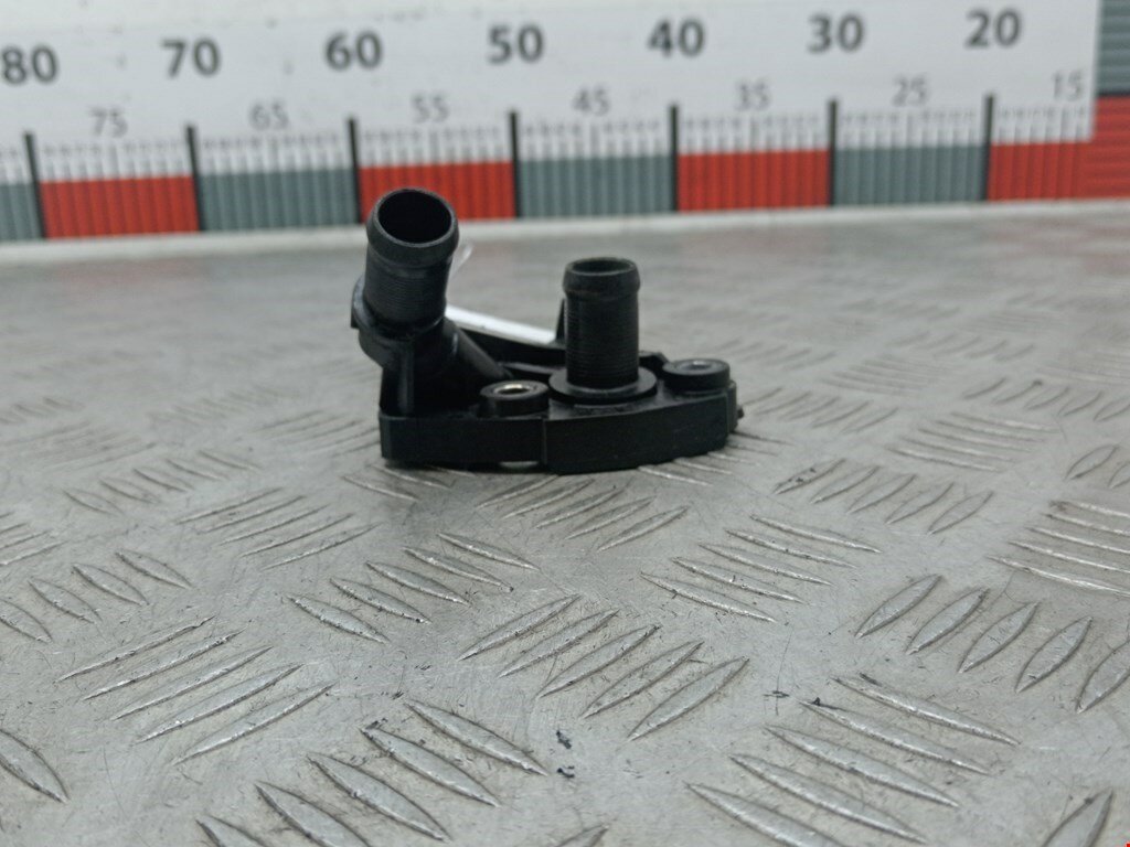 Фланец (штуцер системы охлаждения тройник) Renault Scenic 2 1106000QAH арт. 2241374