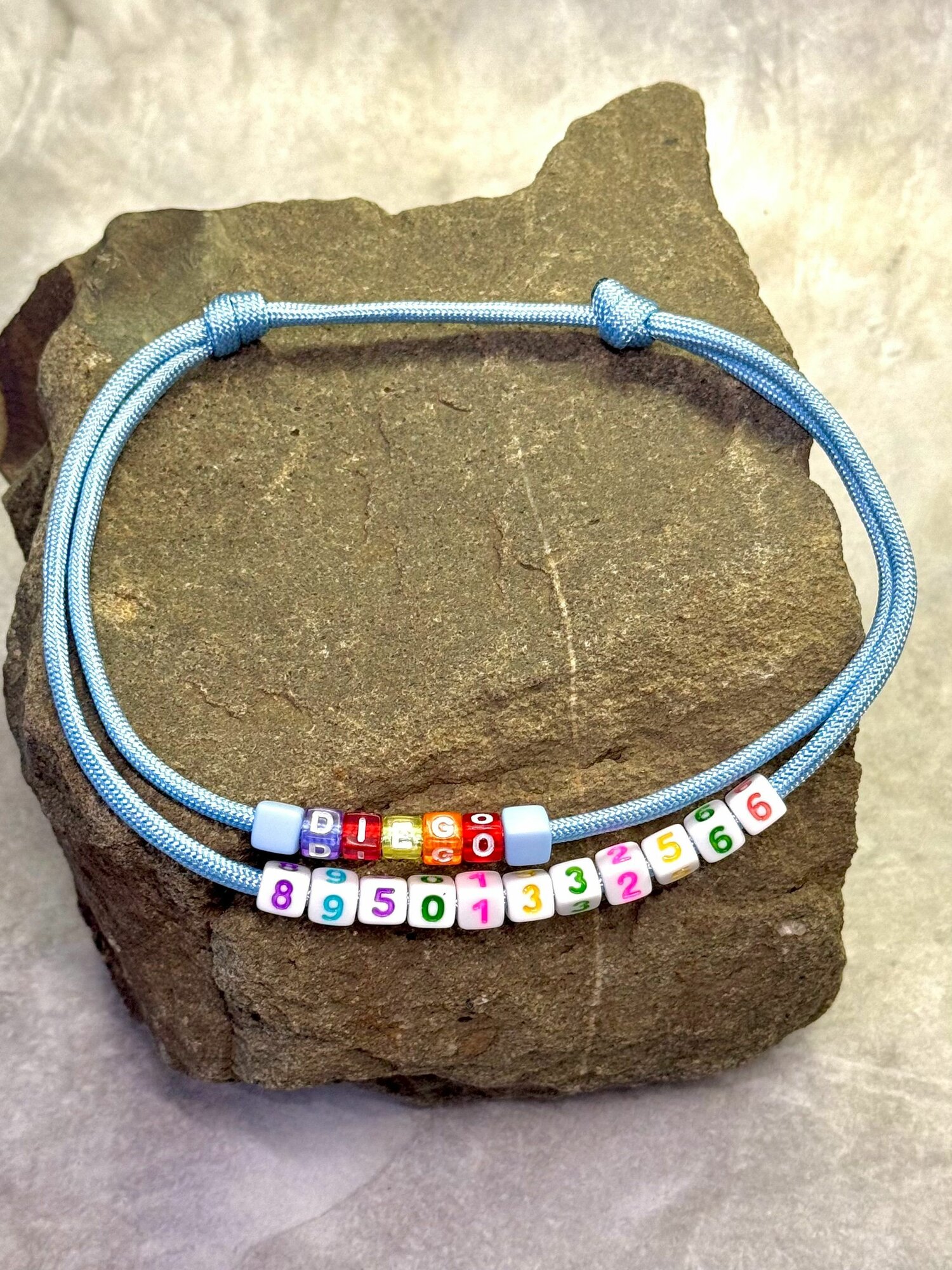 Адресник для собак и кошек, из бусин на шнурке