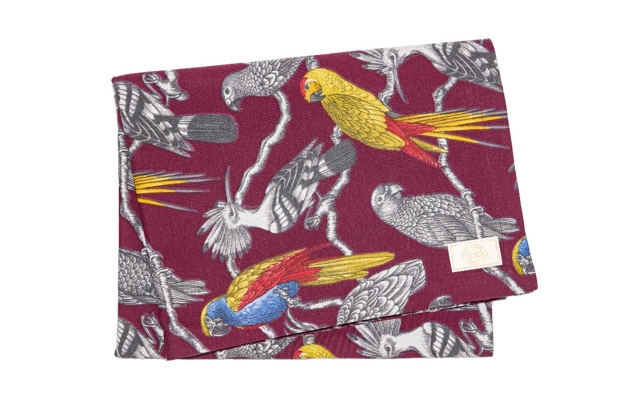 Скатерть "Elpida" Попугаи бордовые, 145 x 175