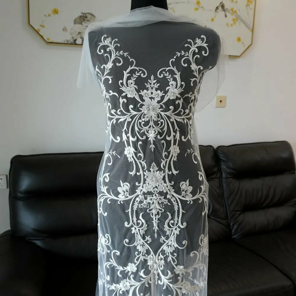 Кружевные кружева для передней части свадебного платья использовались вручную вручную в европейском стиле для шитья ткани в 91 см длиной