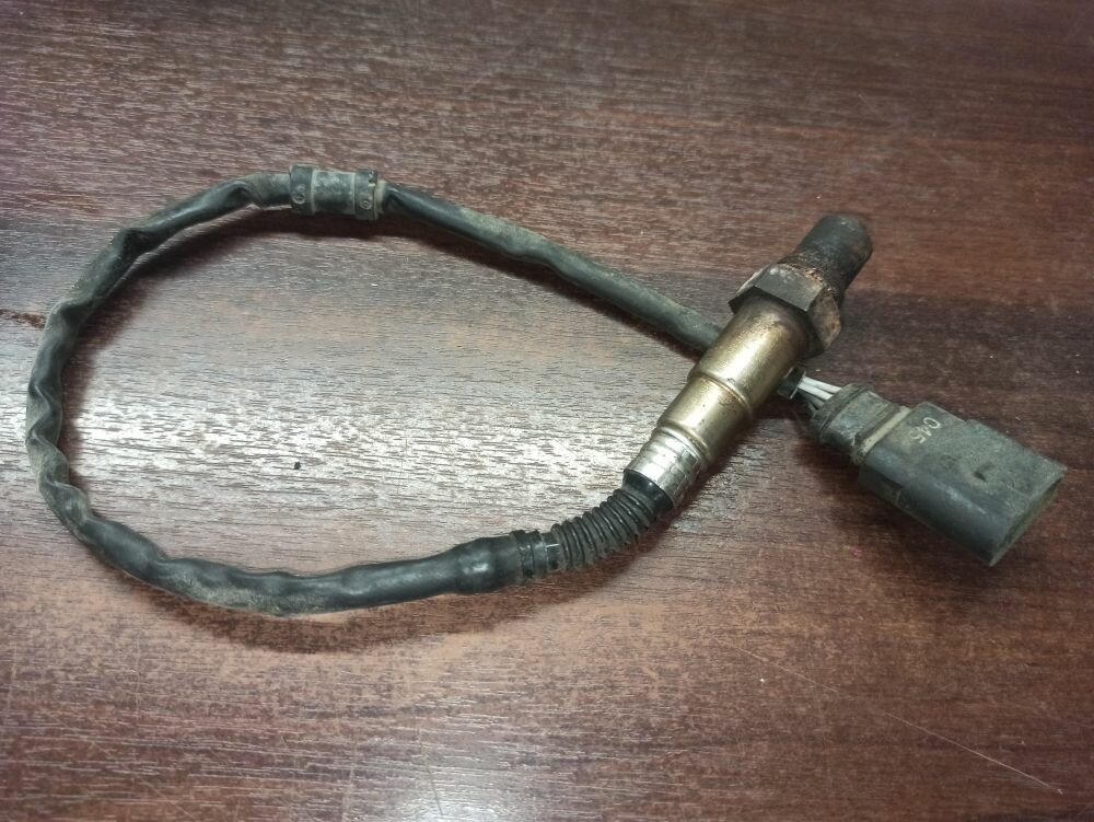 Датчик кислородный лямбда зонд VAG 06F906262N 06F906262N